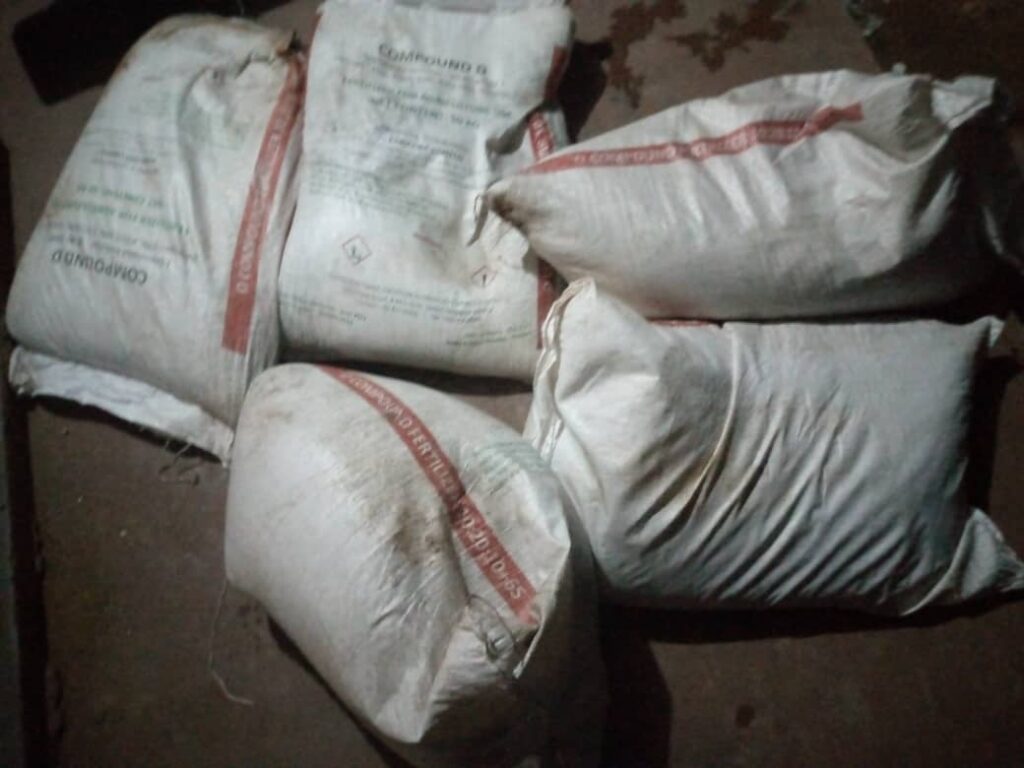 STOLEN BAGS OF FERTILIZER IN SINAZONGWE RECOVERED AT COMMUNITY ...