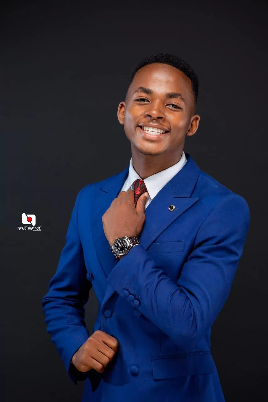 DIAMOND TV’S COSMAS CHONGO MULENGA SCOOPS JOURNALIST OF THE YEAR AT ...